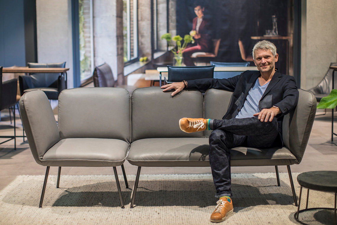 Shuffle seating collection